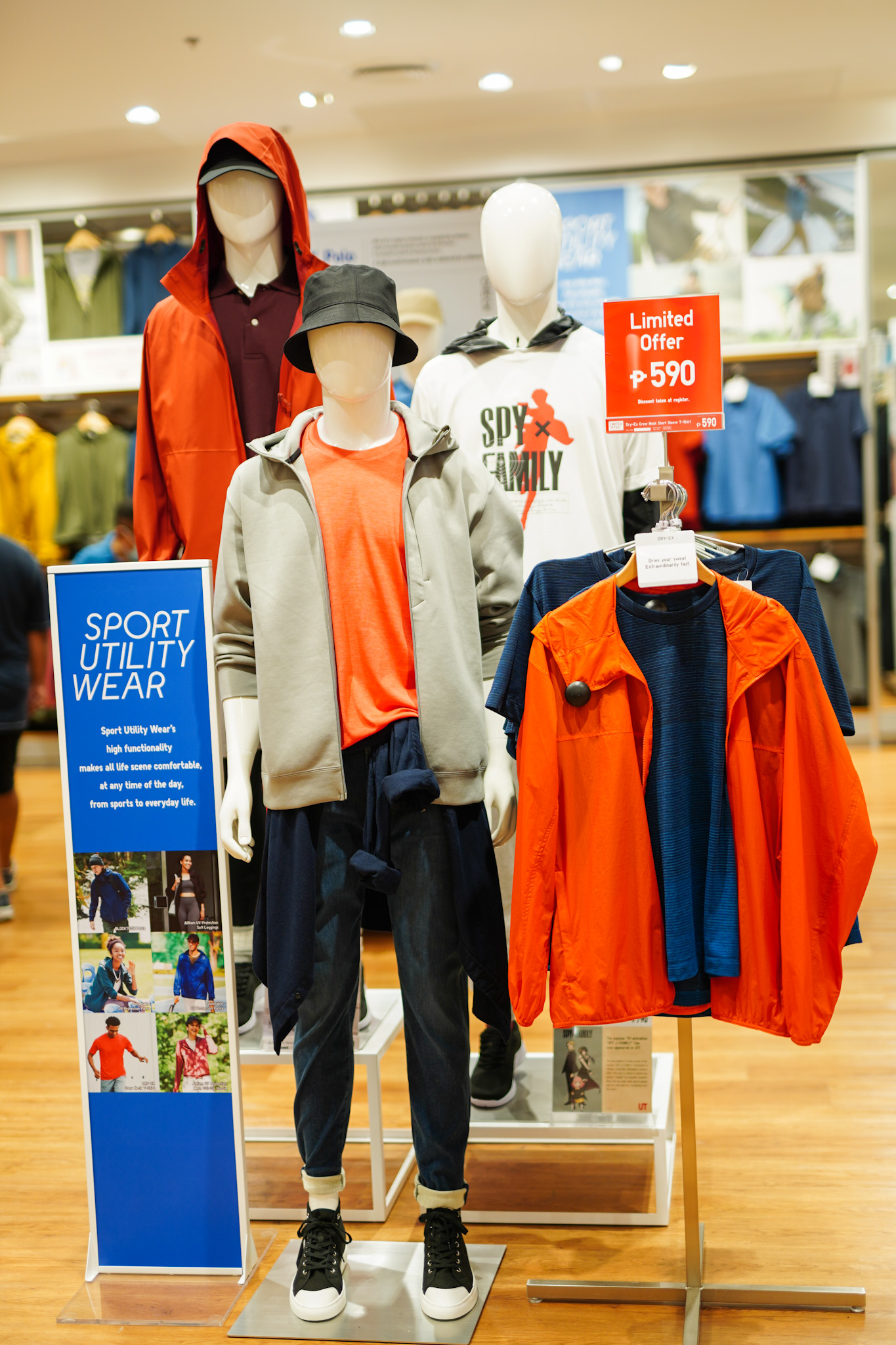 The Largest Uniqlo Store in Parañaque Opens at the Largest Ayala Mall