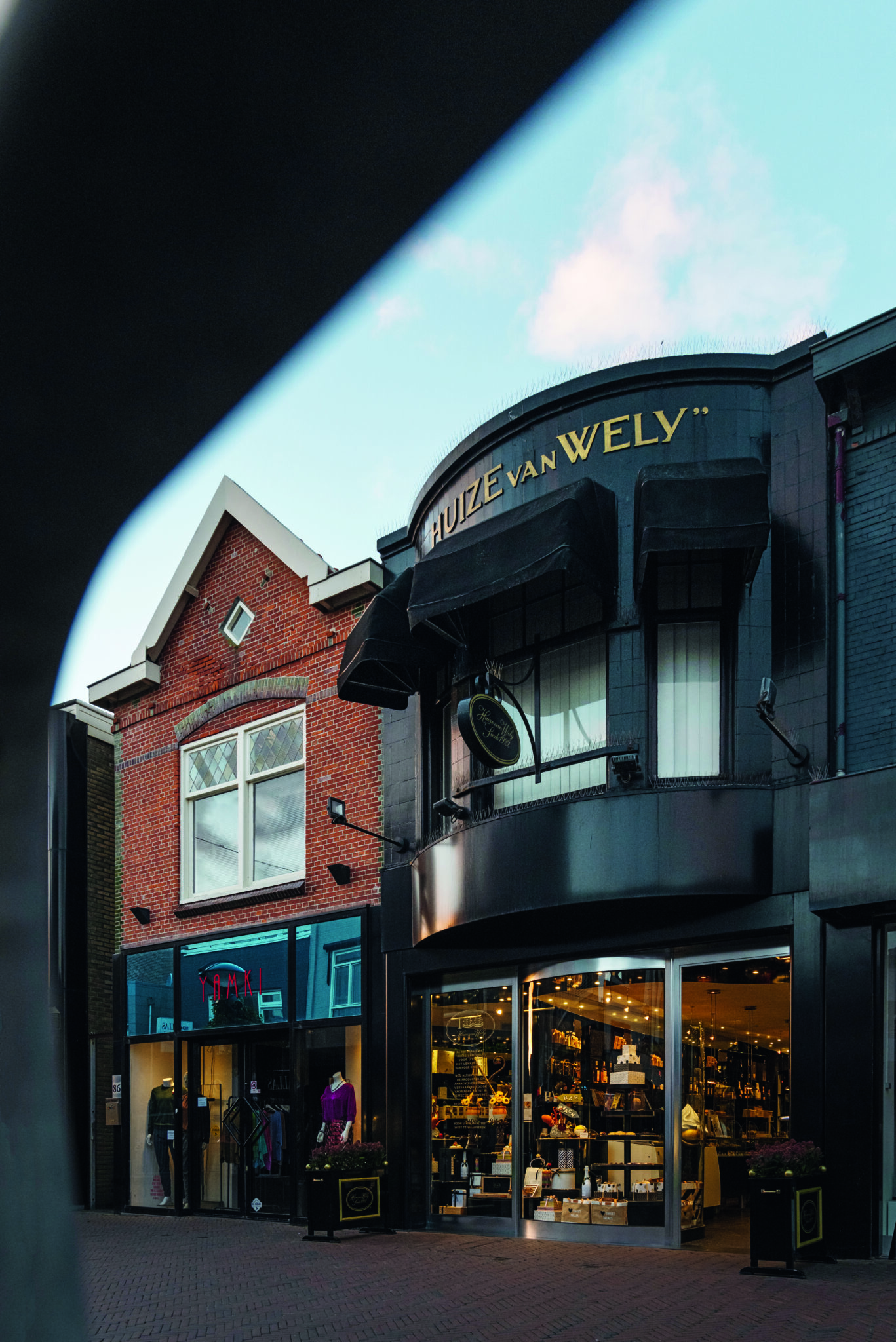 Dutch Patisserie Huize Van Wely to Open at Raffles Singapore